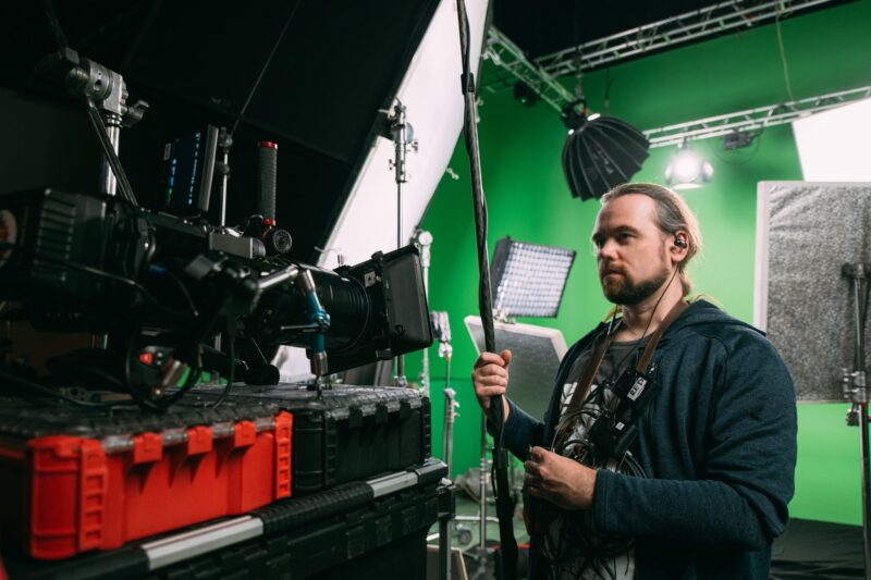 How To Make a Music Video: 8 Production Tips You Need